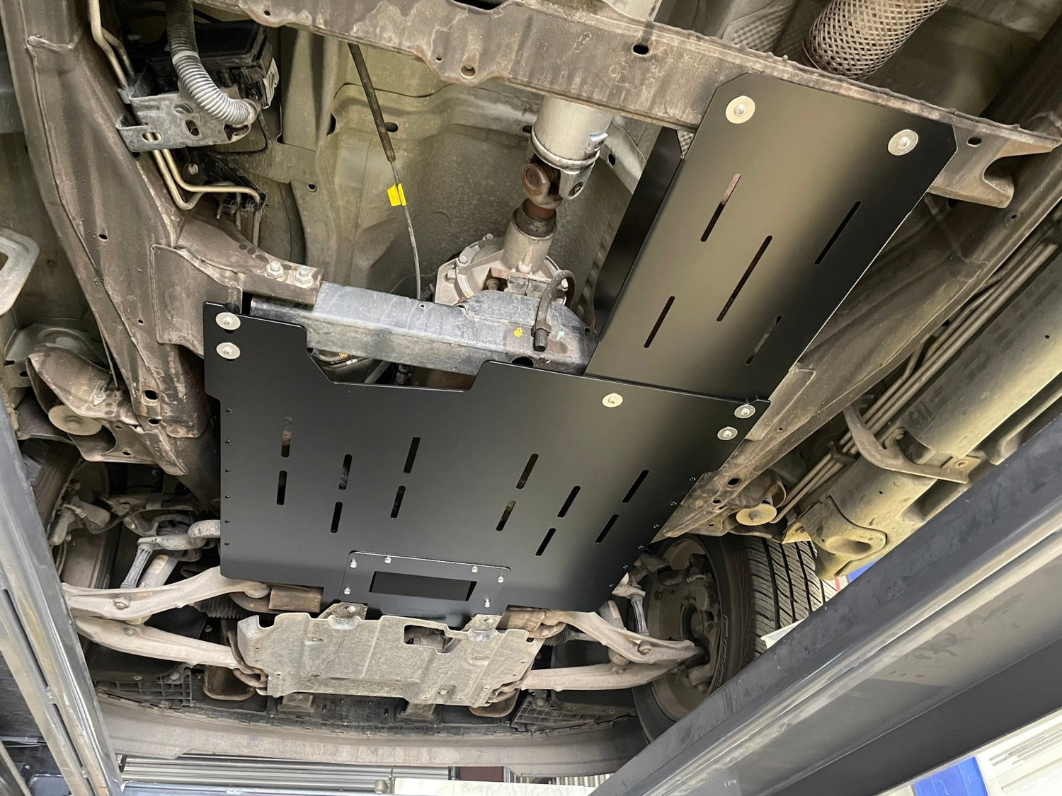 Silverado, Tahoe, Sierra, & Yukon Catalytic Converter Guard | FSPE